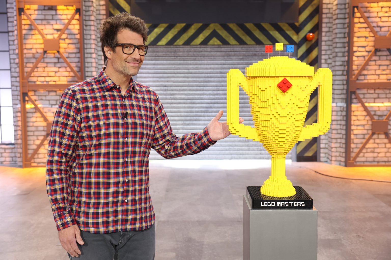 LEGO Masters Folge 6 - Brickmaster TV